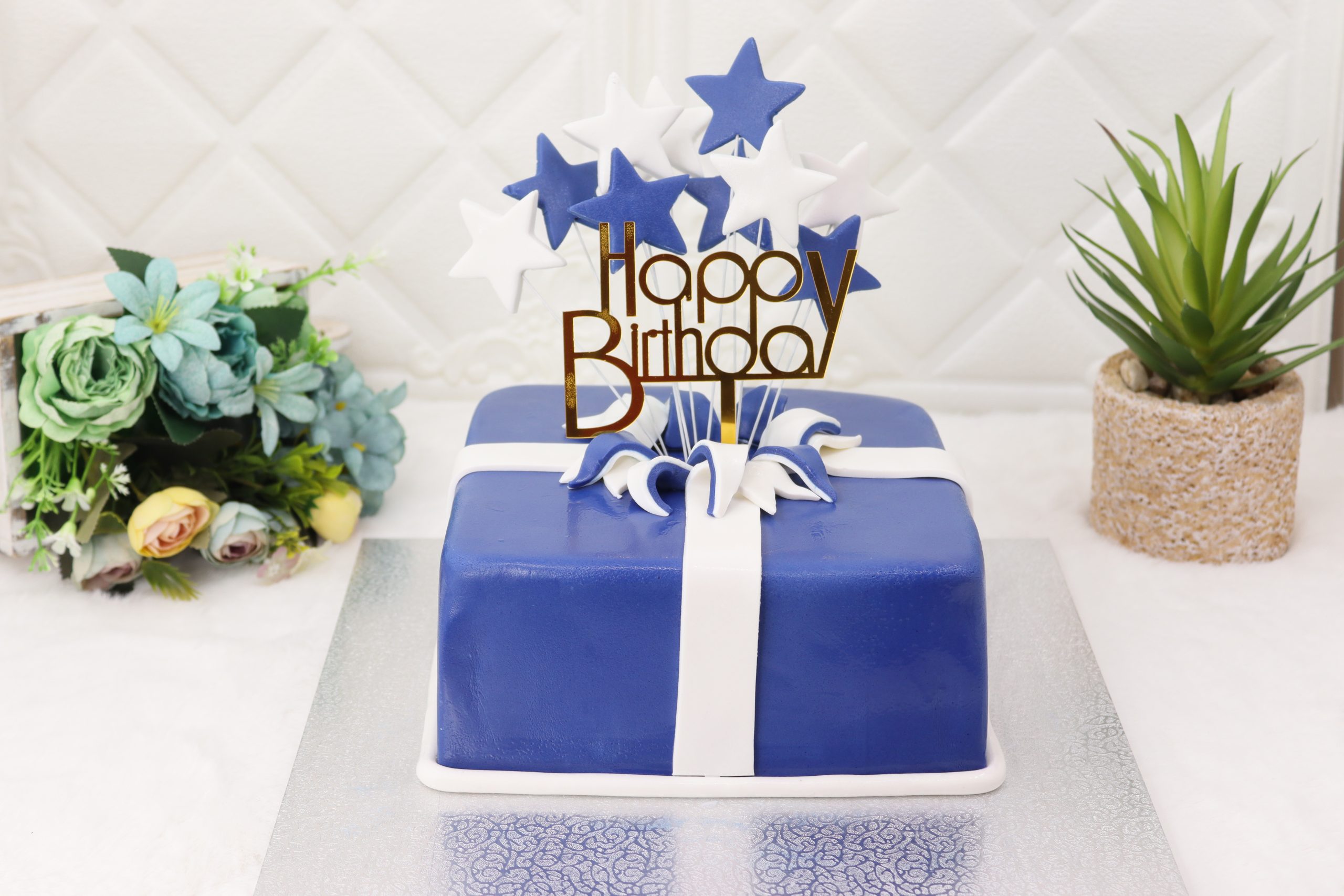 Royal Blue Star Celebration cake – Matilda Cake